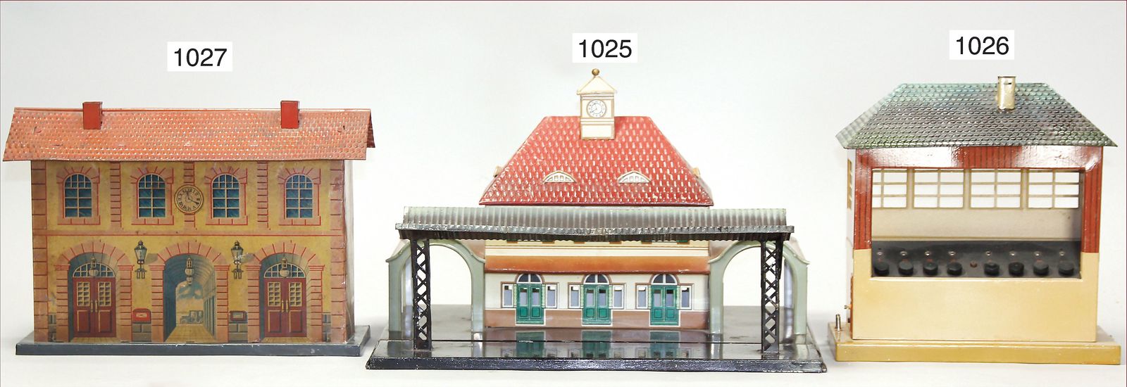 MÄRKLIN Stellwerk, 13729-12, guter - auctions & price archive